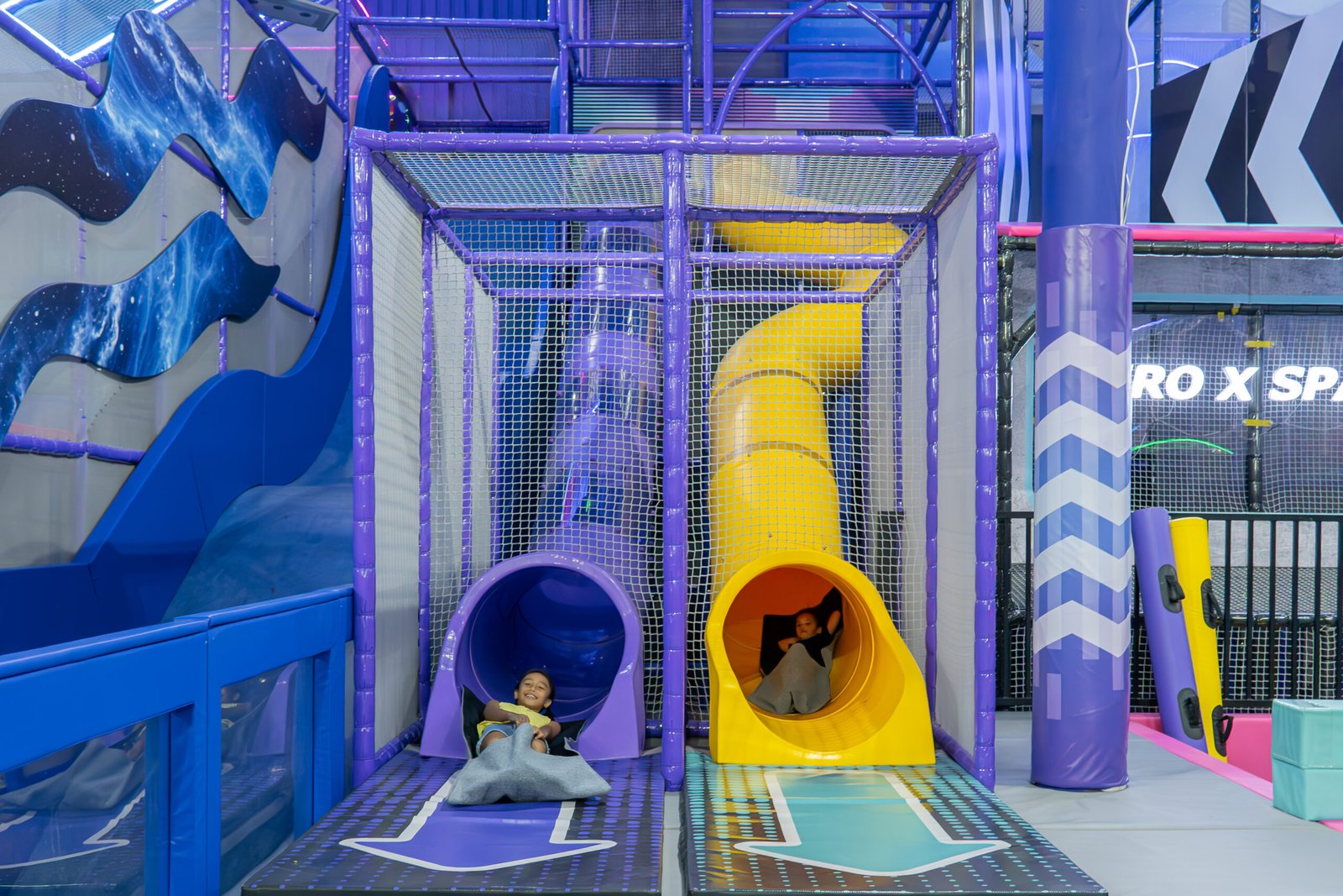 Tubes - AeroXSpace Adventure